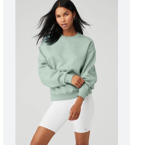 ALO Yoga | Sweaters | Alo Accolade Crew Neck Pullover Icy Sage | Poshmark